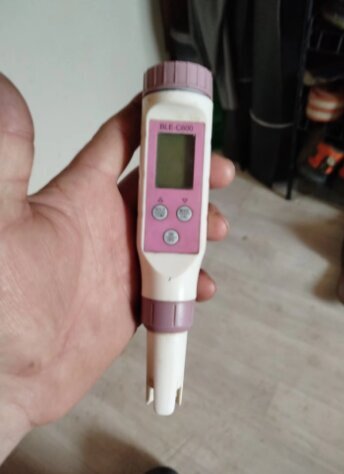 Digital pool tester - pH and chlorine measuring device for easy water ...